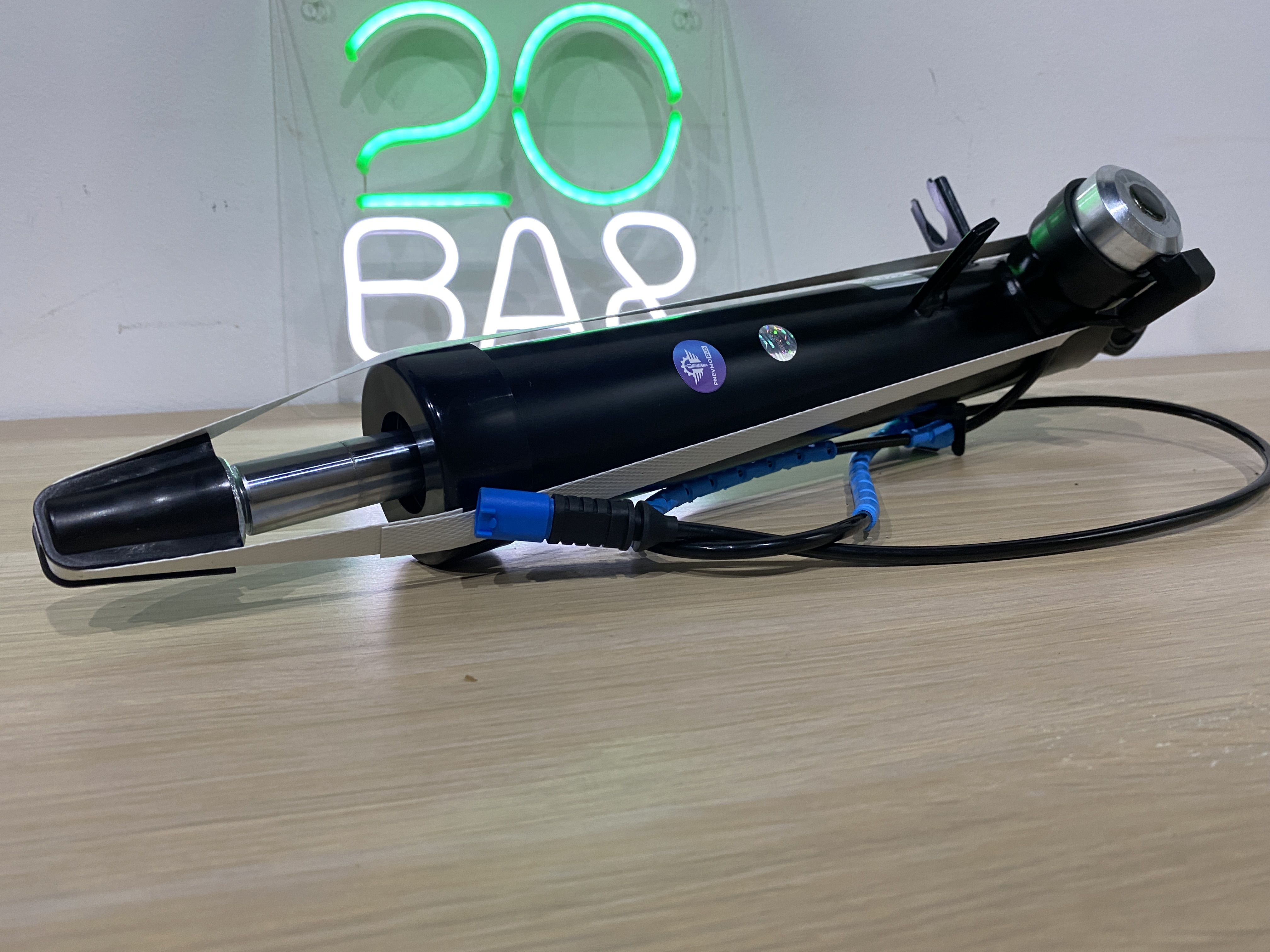 Задний правый амортизатор с EDC 20bar для BMW X5 F15 (2013-2018) в ...
